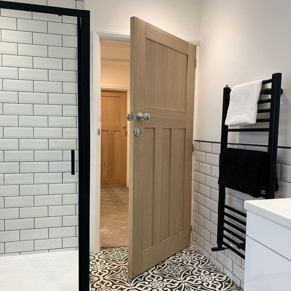 Click & Collect Trade Floors & Doors in Hartlepool | Leader Trade